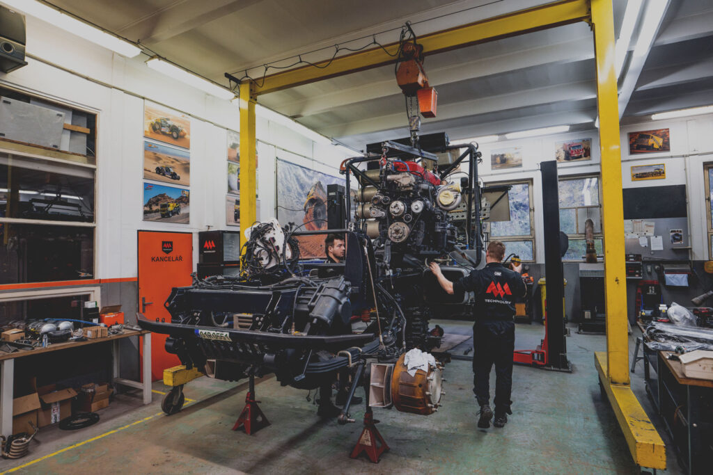 MM Technology - Building Dakar rally trucks